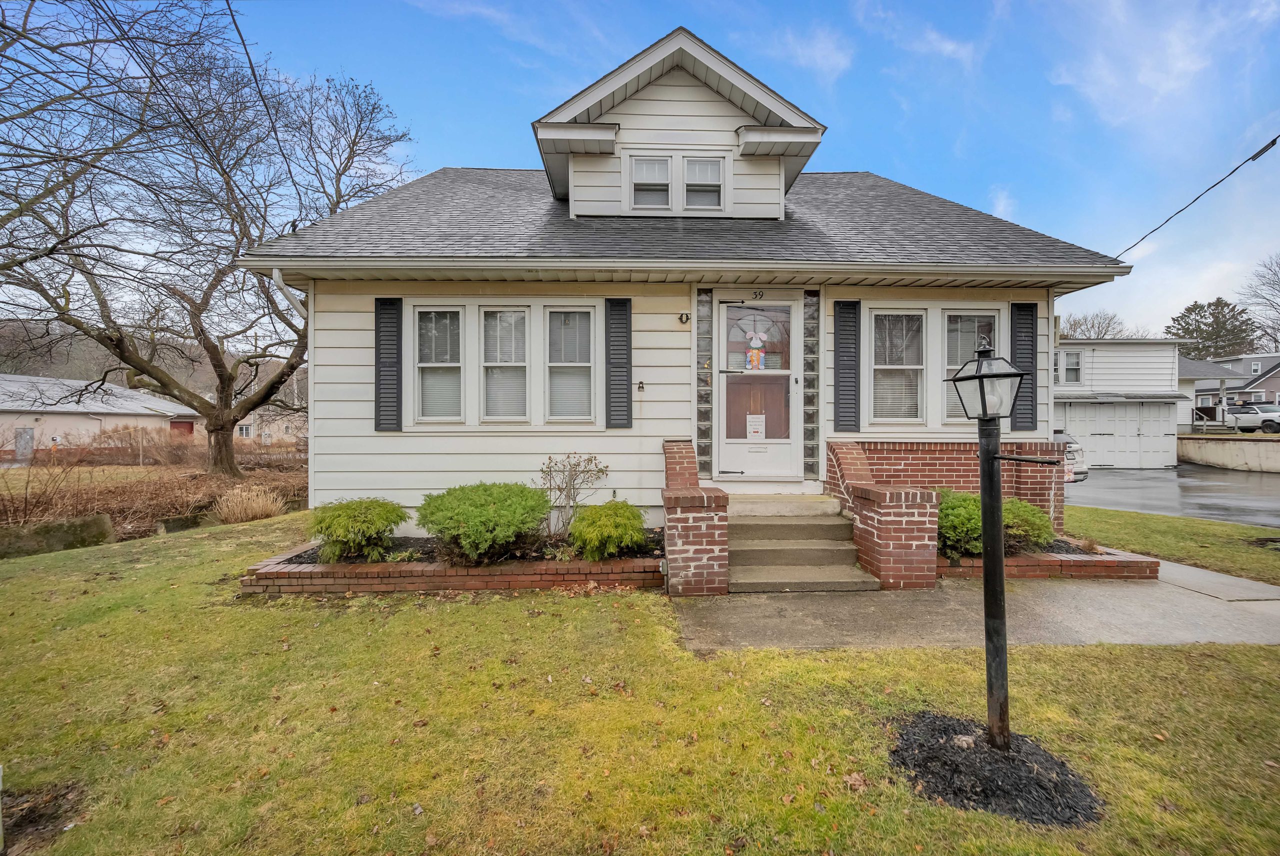 39 S Lincoln Ave Washington NJ 07882 Full Financial Group KW